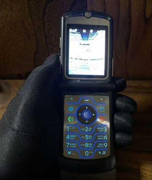 646 Motorola razr v3i магазин, сервис