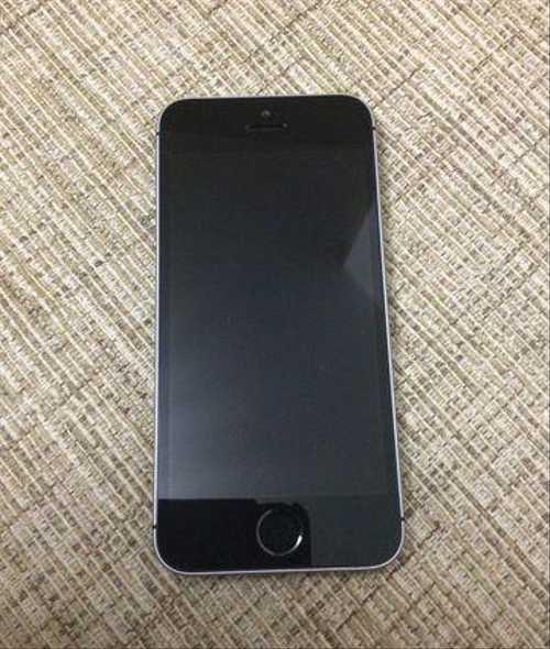 Продам телефон iPhone 5SE