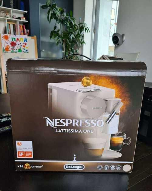 Кофемашина Nespresso DeLonghi Lattissima one en500