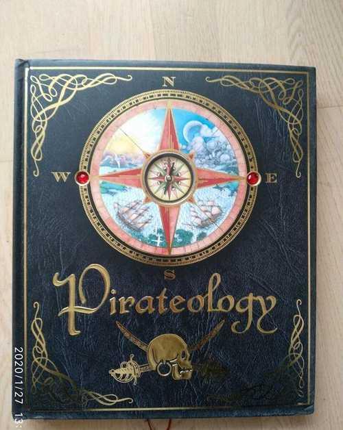 Детская книга Пиратология Pirateology