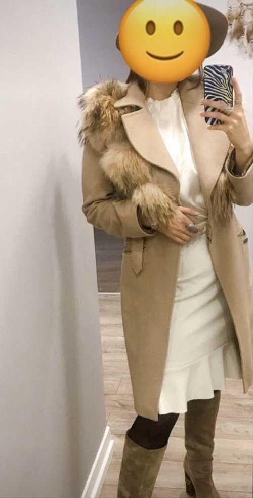 Пальто бежевое