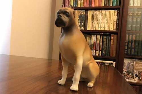 Фарфоровая статуэтка Собака Боксёр