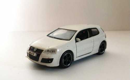 Volkswagen golf gti edition 30 Масштаб 1/32