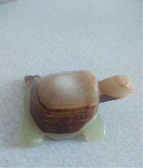 Черепашка из оникса