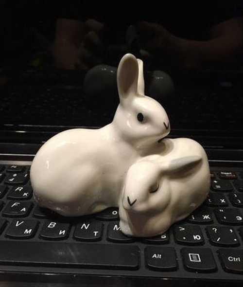 Кролики фарфоровая статуэтка