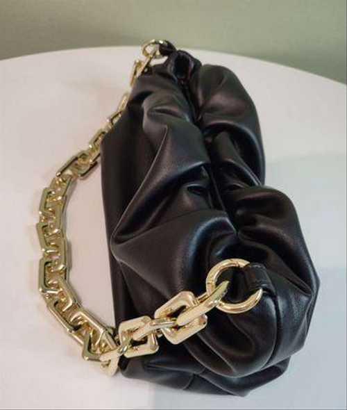 Bottega veneta chain pouch