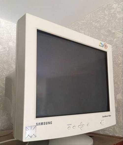 Монитор Samsung SyncMaster 17"