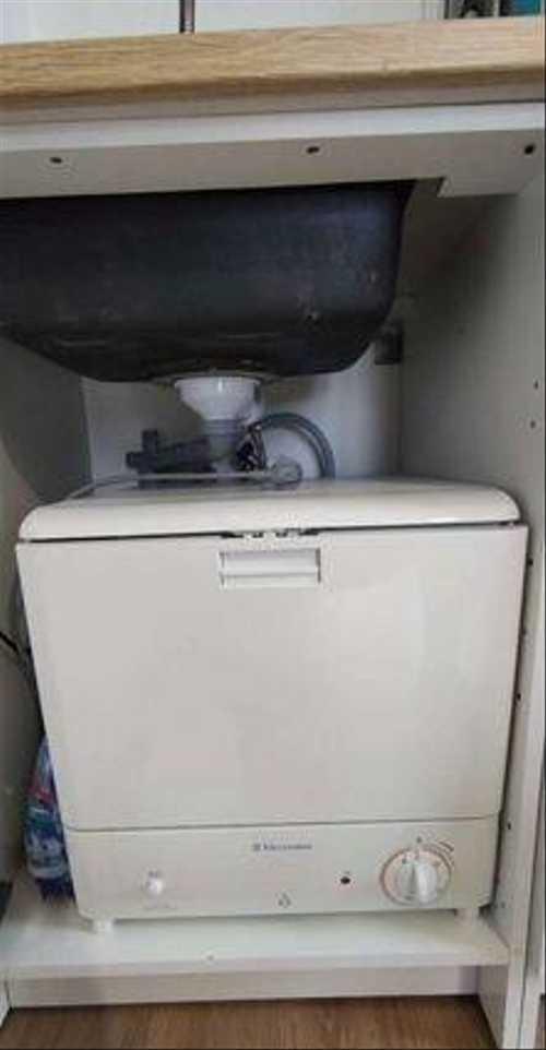 Посудомоечная машина Electroluxesf 235