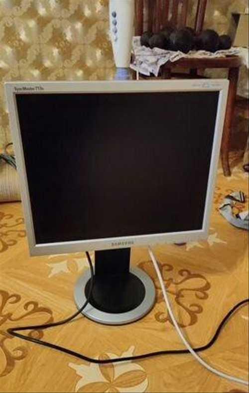 Монитор Samsung SyncMaster 713n