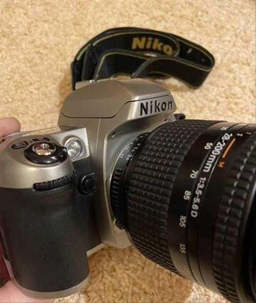 Nikon F80 28-200, вспышка, сумка, плёнка