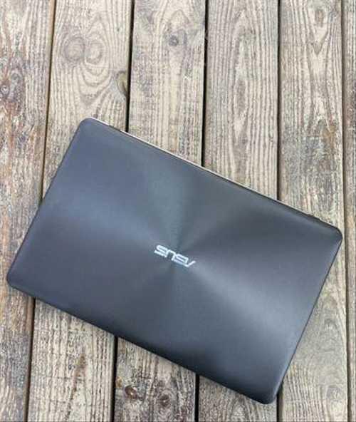 Игровой ноутбук Asus 17,3 core i7/8gb/256SSD/840M