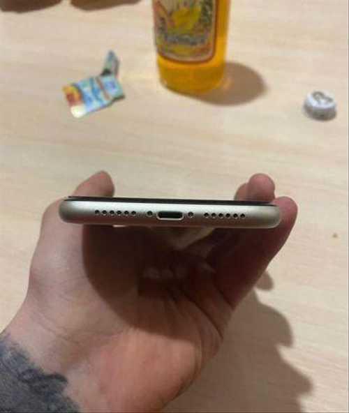 Телефон iPhone11