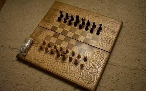 Резные подарочные шахматы и нарды из дуба, новые