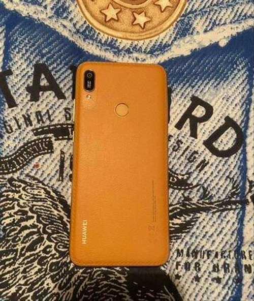 Телефон Huawei Y6 2019