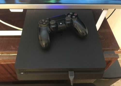 Ps4 slim дисковод. Орех на ПС 4. Сони пс4 слим сломал крышку. Плейстейшен 4 слим 1 терабайт в Мурманске с дисководом. Шумит дисковод пс4 слим.