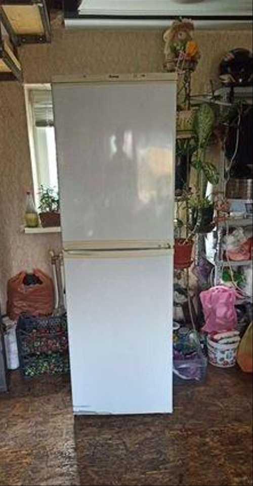 Холодильник двухкамерный "Днепр"