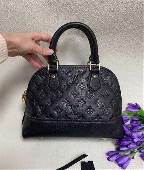 Сумка Louis Vuitton alma кожаная
