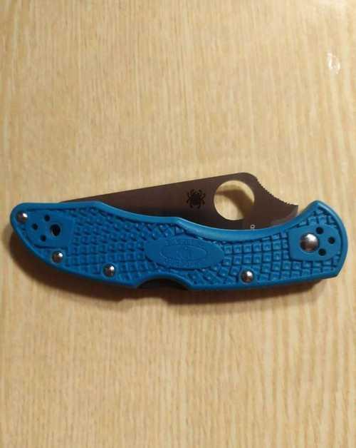 Нож Spyderco Delica 4