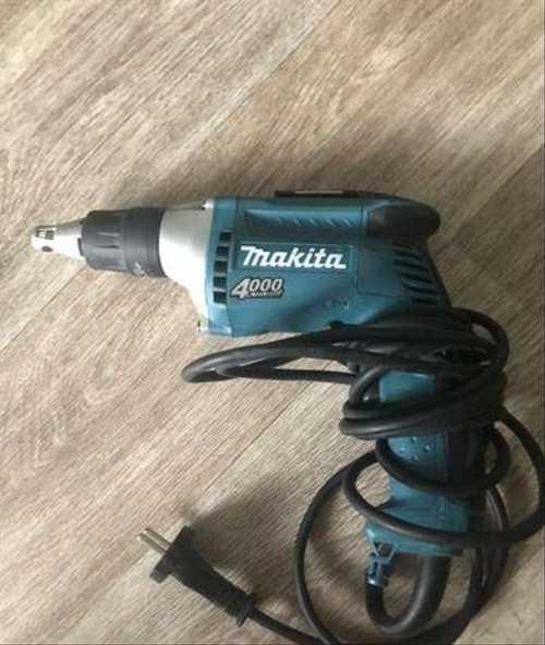 Шуруповерт makita