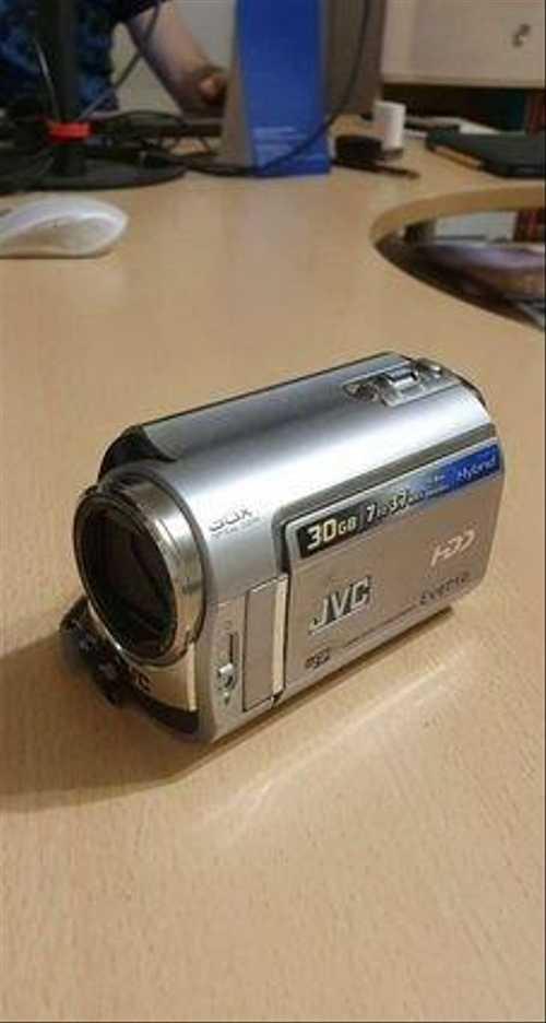 Цифровая HDD видеокамера JVC Everio GZ-MG330