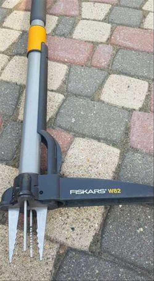 Корнеудалитель fiskars w82