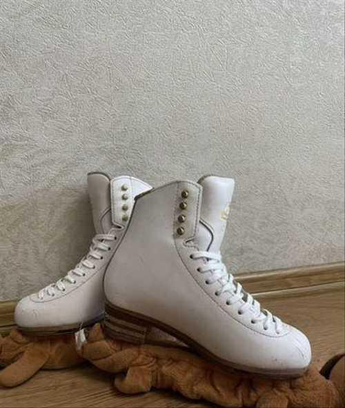 Фигурные коньки jackson elle