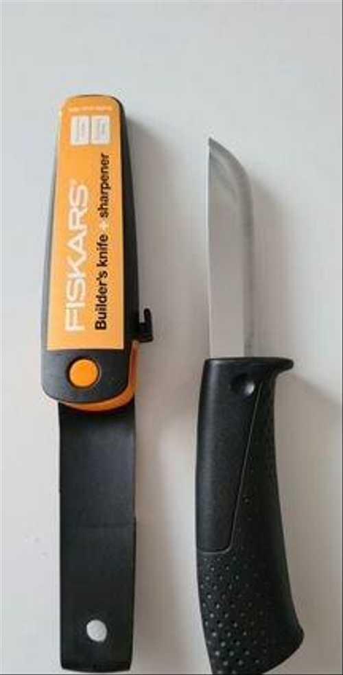 Нож с точилкой fiskars