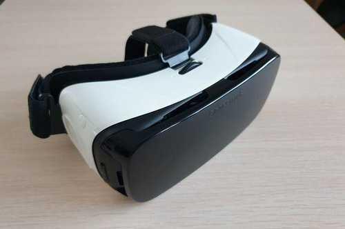 Очки виртуальной реальности Samsung Gear VR