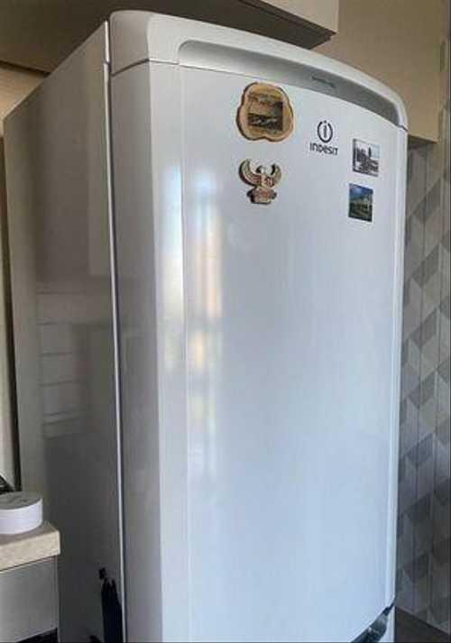 Холодильник бу indesit prime