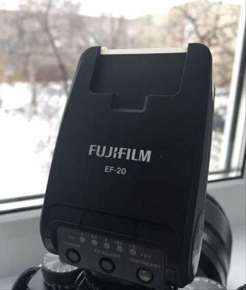 Вспышка Fujifilm EF 20