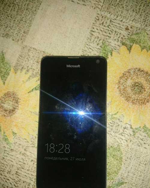 Телефон Nokia lumia 650