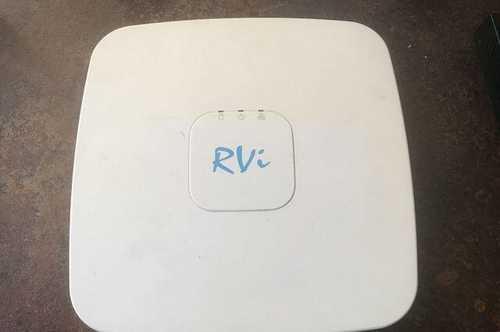 Видео регистратор RVi-IPN4/1 + коммутатор