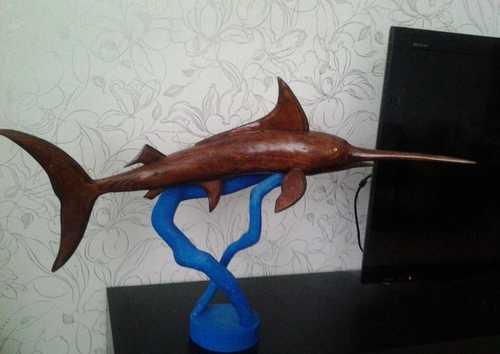 Породам интерьерную скульптуру (рыба-меч)