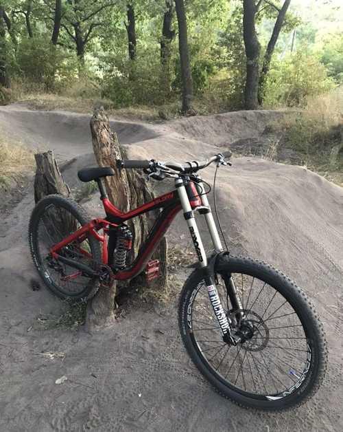 Giant Glory Carbon 27.5