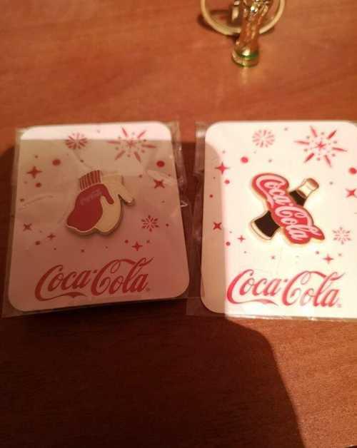 Брелок и значки coca cola