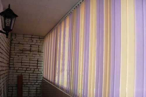 Вертикальные жалюзи на балкон фото тканевые
