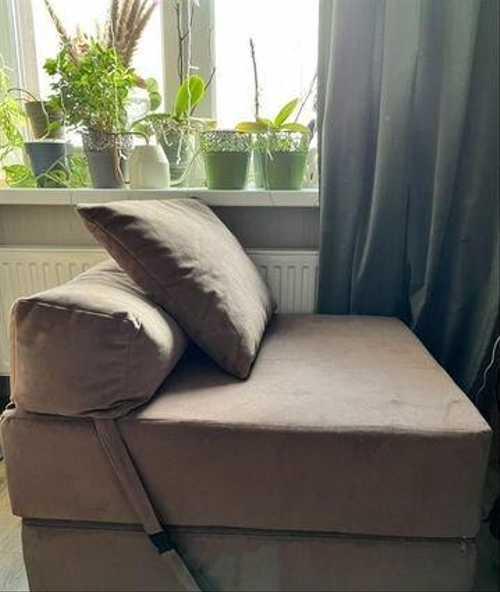 Бескаркасное кресло кровать