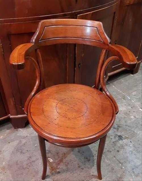 Антикварное венское кресло Thonet