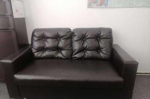 Кожаный диван для офиса или дома бу
