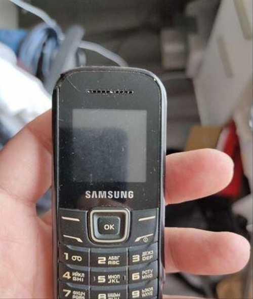 Телефоны бу Samsung GT-E1200M