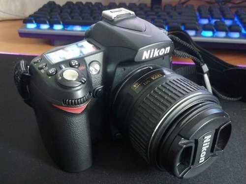 Зеркальная камера Nikon D90 Kit 18-55mm II
