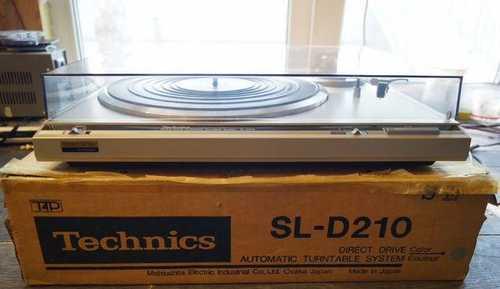 Проигрыватель пластинок "Technics - SL-D210"