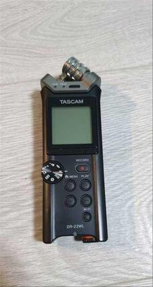 Диктофон Tascam DR-22WL