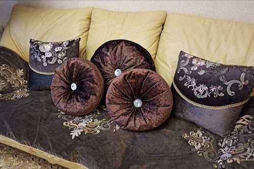 Подушки декоративные на мягкую мебель,бархатные