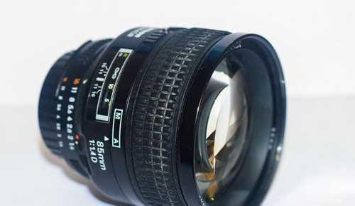 Nikon AF Nikkor 85mm 1:1.4D