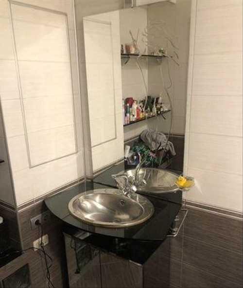 Гарнитур в ванную, раковина, шкаф, зеркало комплек