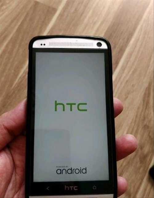 Телефон HTC One M7 32GB