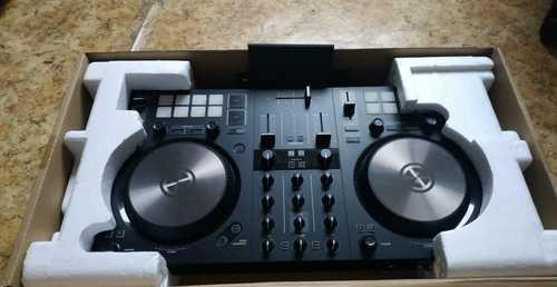 Dj контролер Native Instruments Traktor Kontrol S2