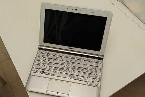 Нетбук Toshiba NB305-10E