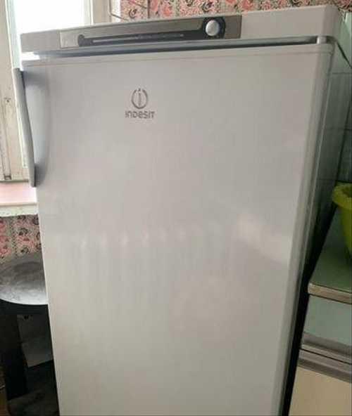 Холодильник indesit SD125